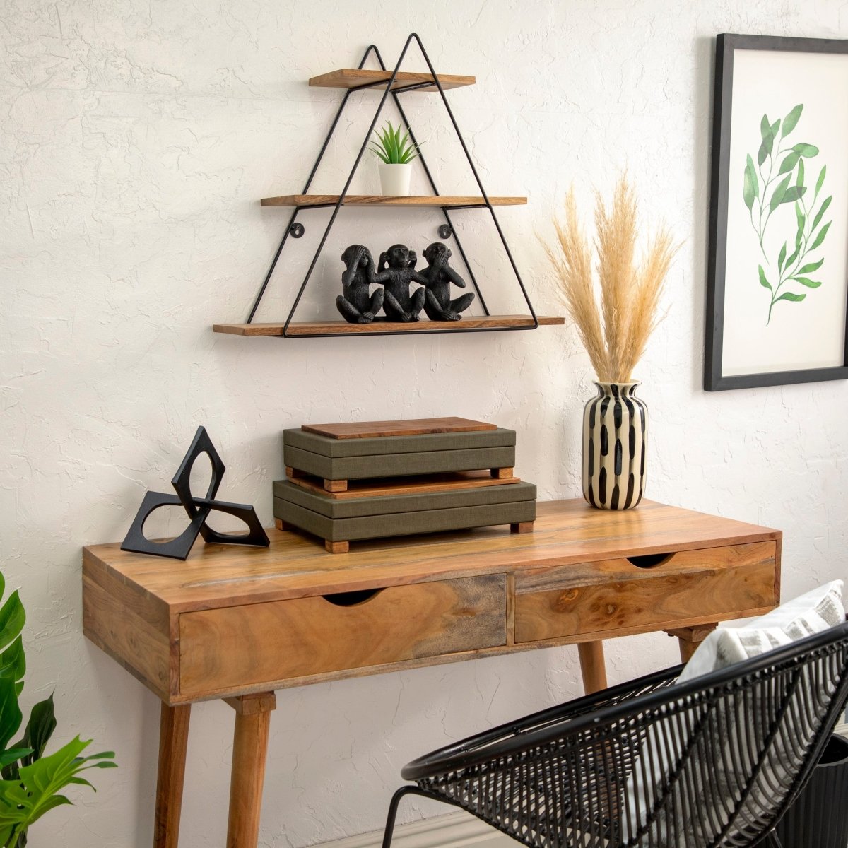 3 tier triangle shelf store