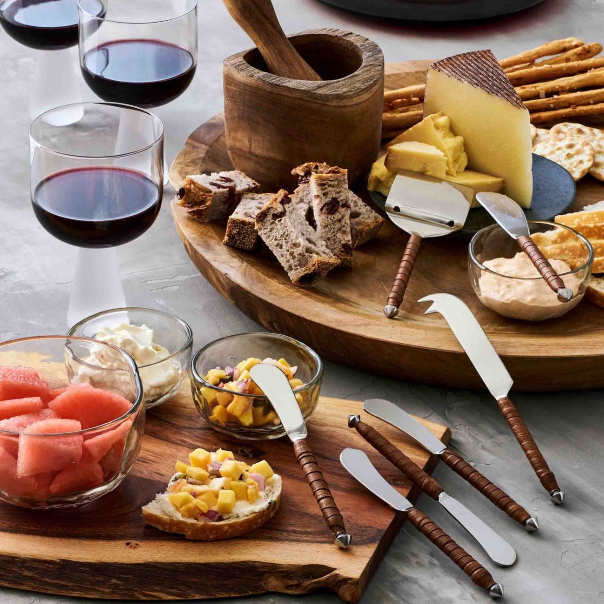 Bratzen™ Leather Handled Cheese Spreader, Set of 4 | lily & onyx